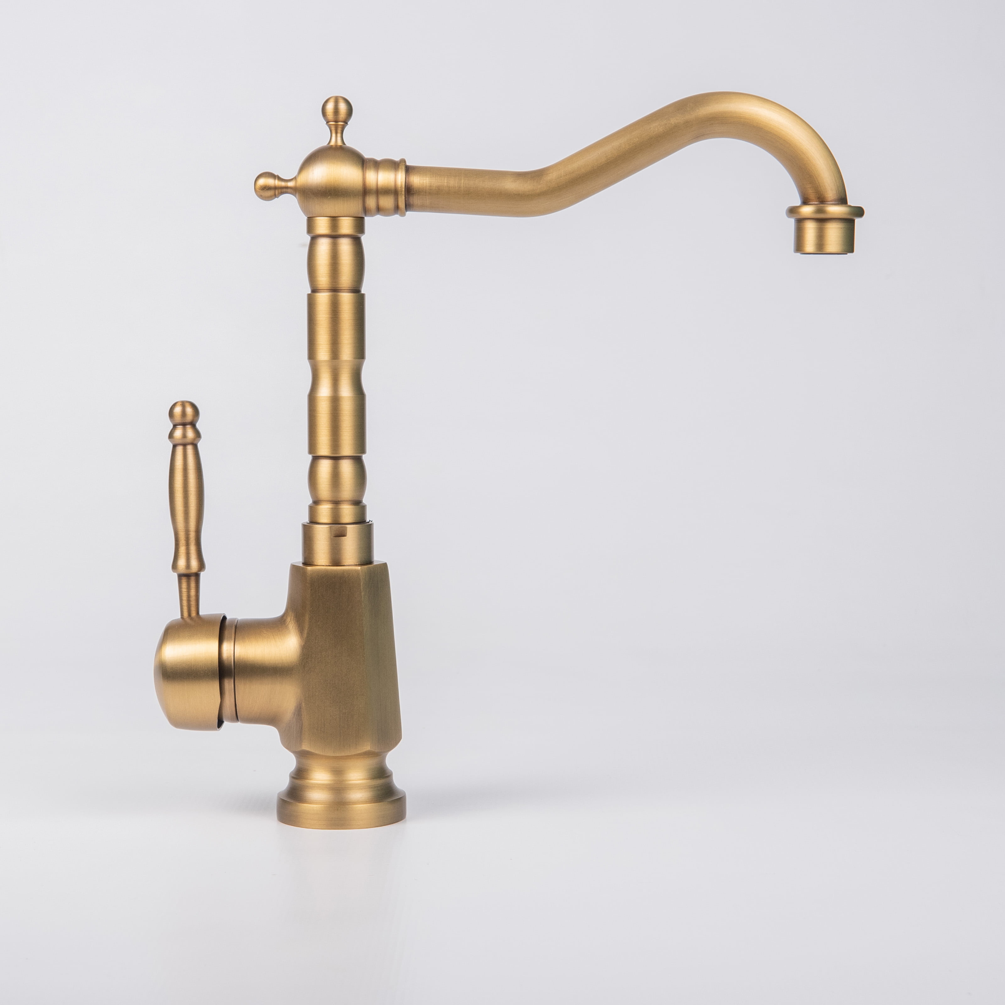 RM9251 – Kitchen Pillar Mixer Countertop Tap – Antique Brass – ROSSCO